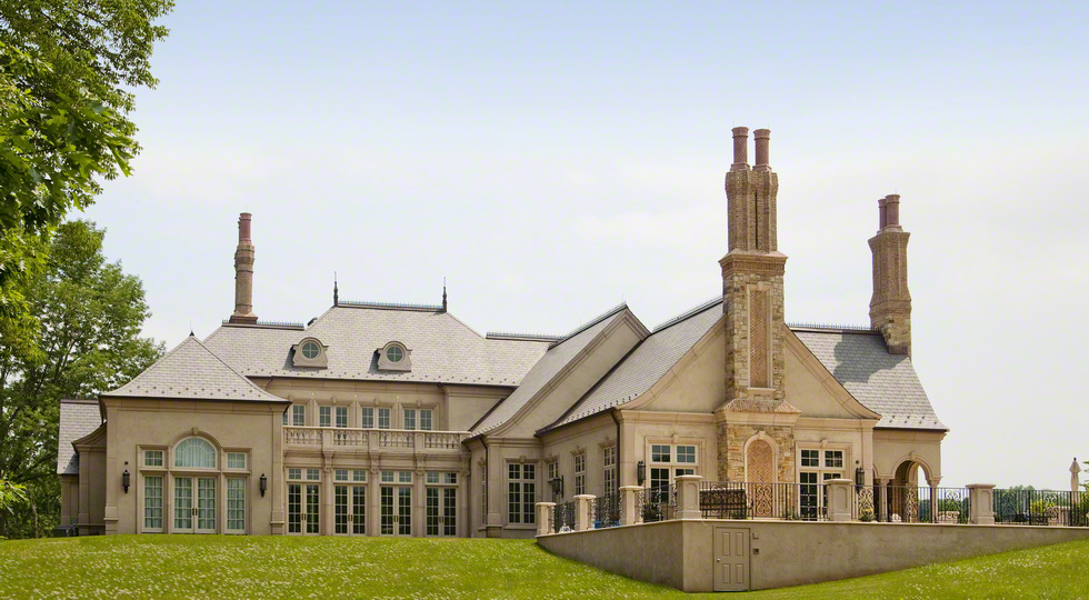 Luxurious Manor House